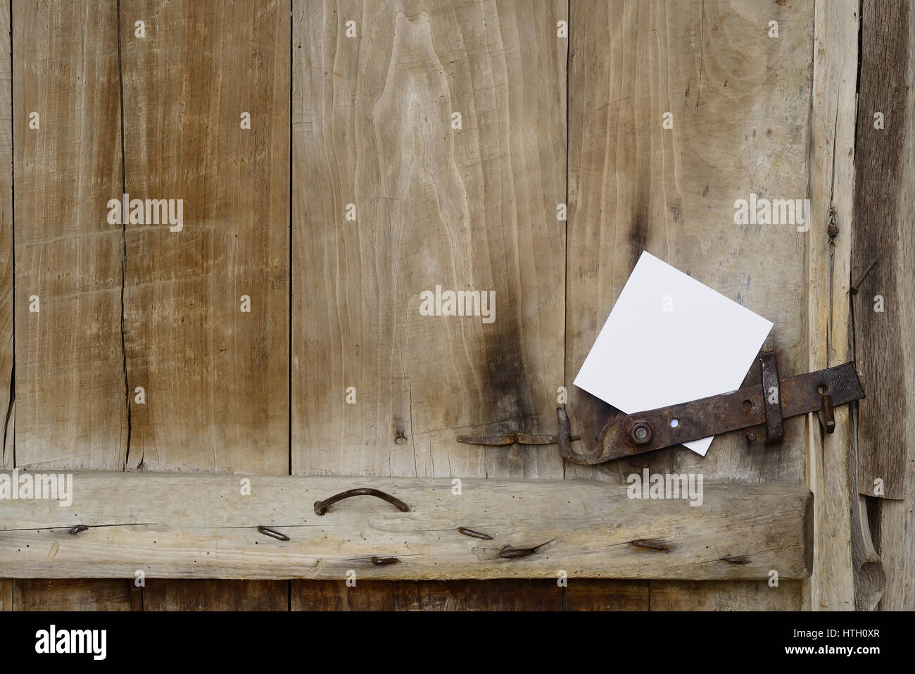 Old door with a note Stock Photo - Alamy