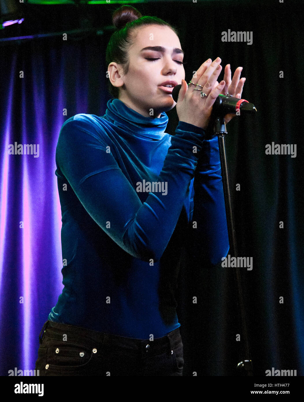 Dua lipa singer hi-res stock photography and images - Alamy