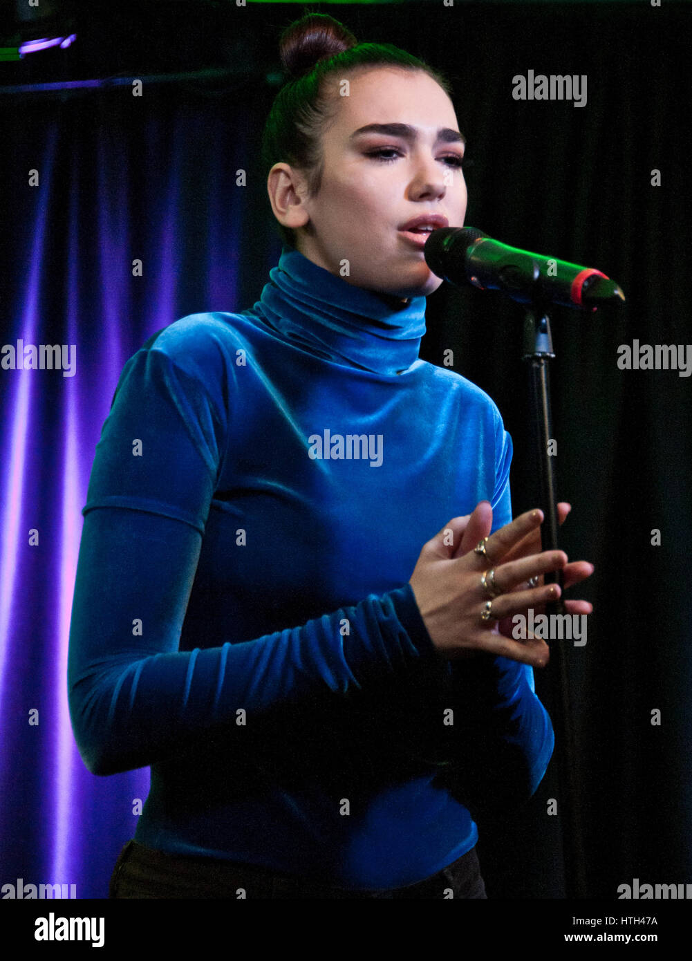 Dua lipa singer hi-res stock photography and images - Alamy