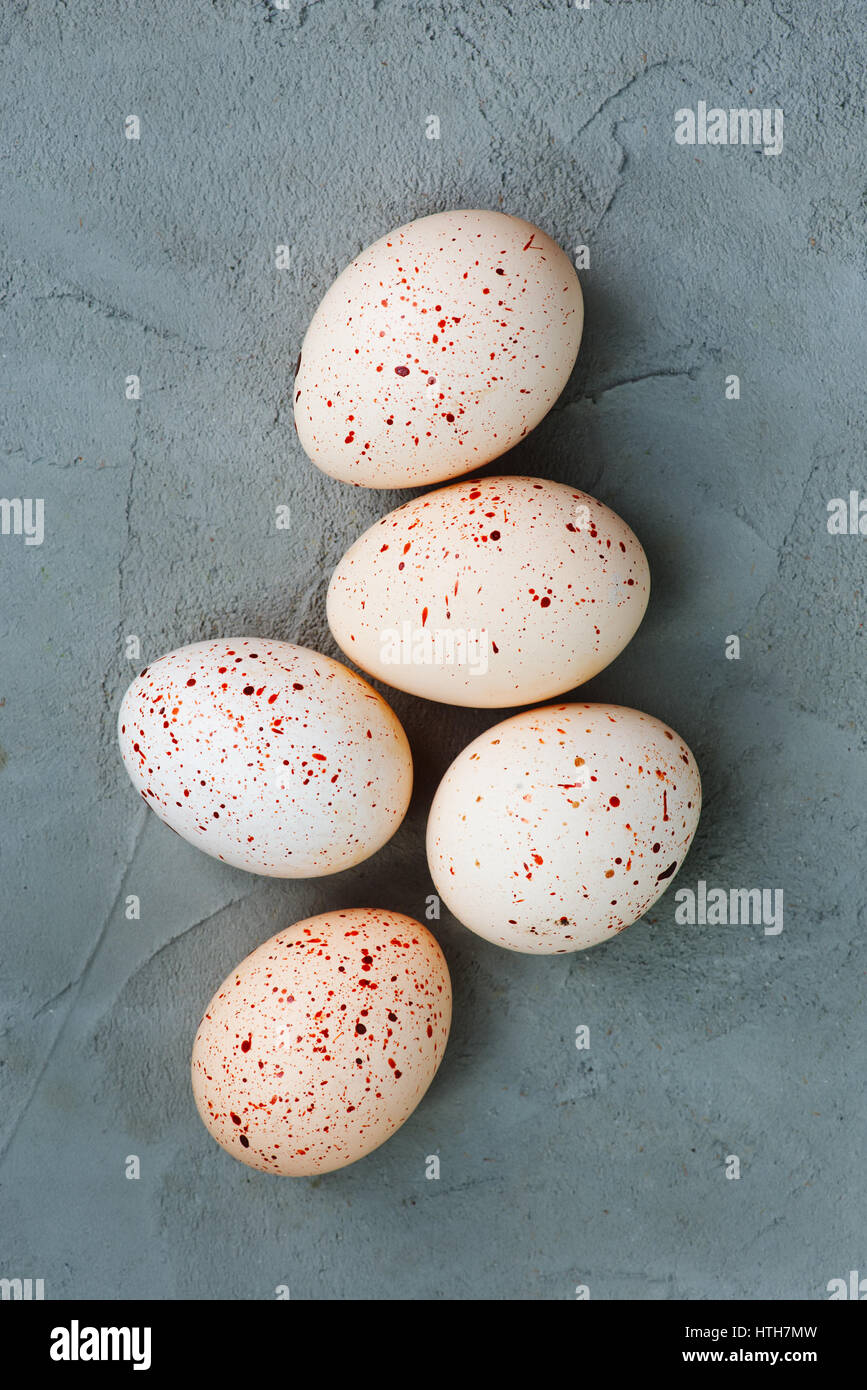 easter eggs on a tabble, easter background Stock Photo - Alamy