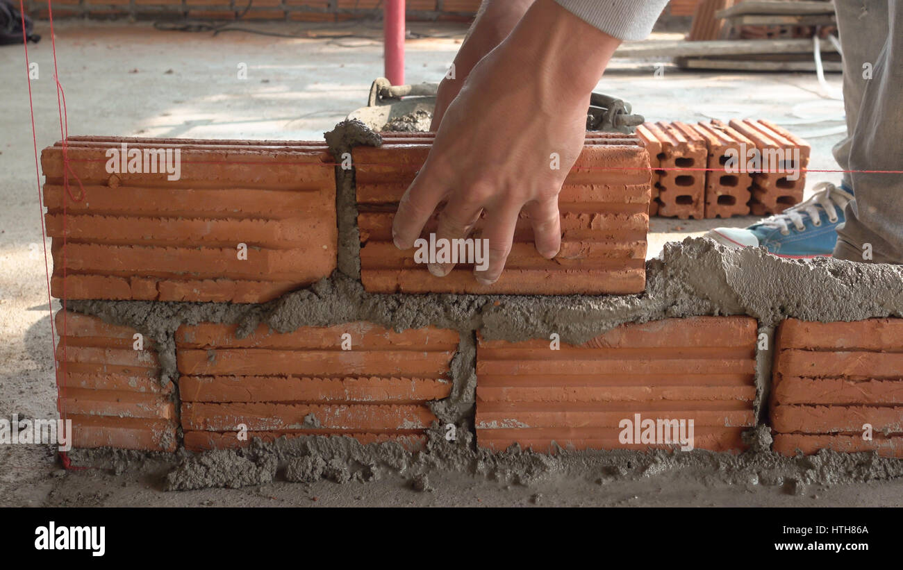 Bricklaying mortar hi-res stock photography and images - Alamy