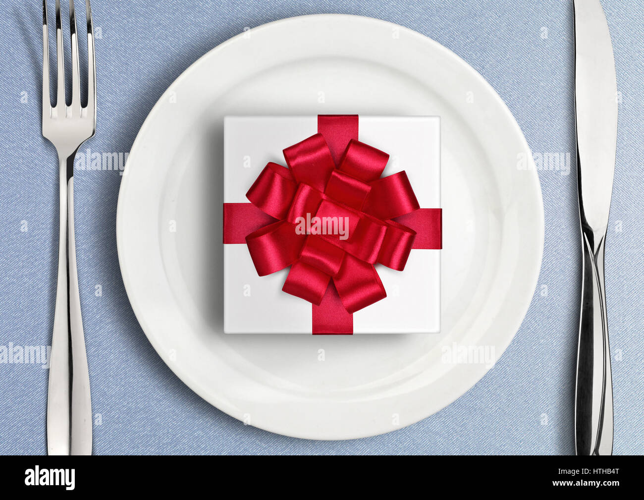 Box top plate hi-res stock photography and images - Alamy