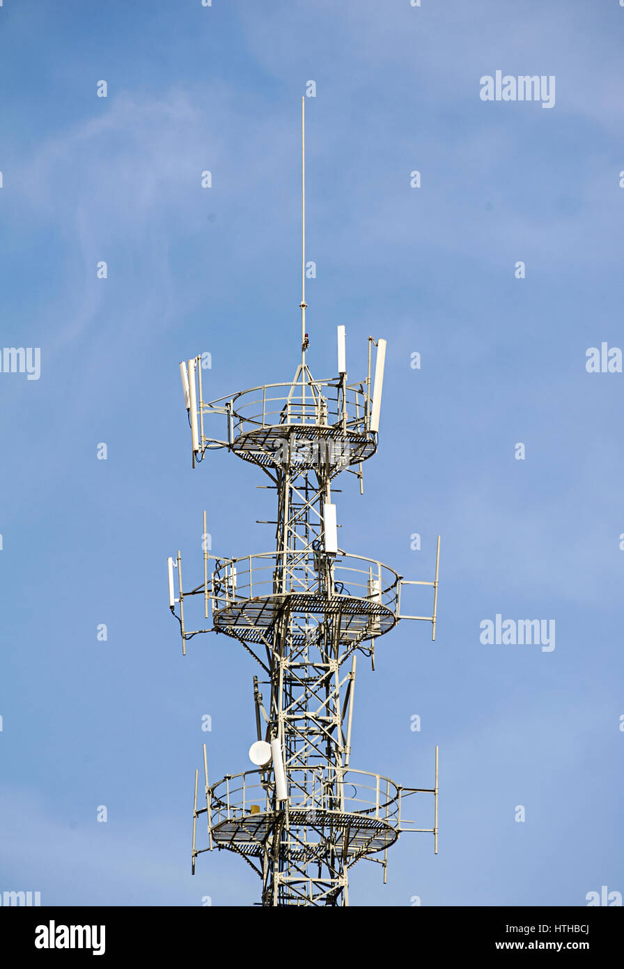 Column broadcast antenna hi-res stock photography and images - Alamy