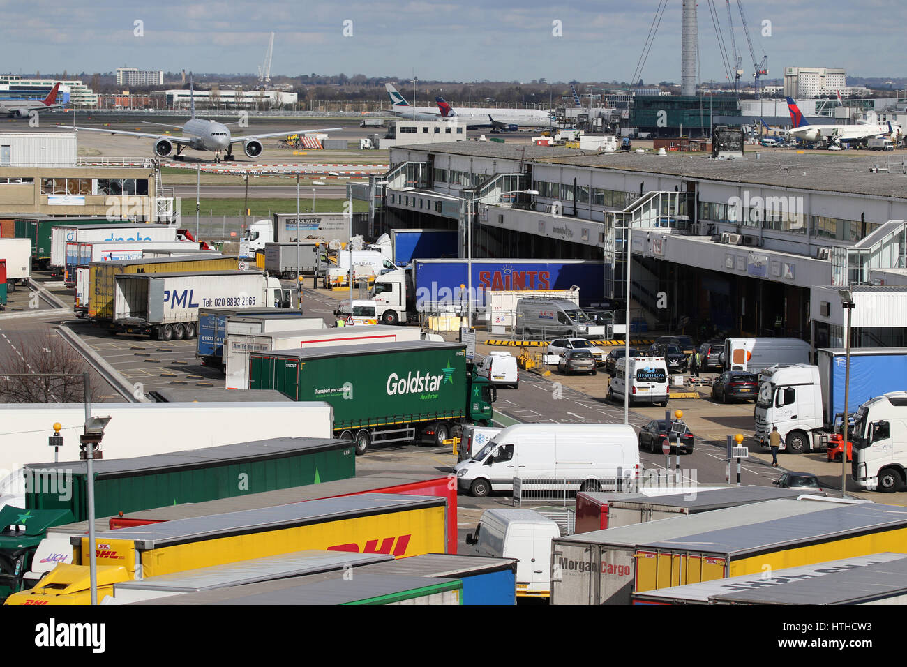 HEATHROW CARGO TERMINAL Stock Photo - Alamy
