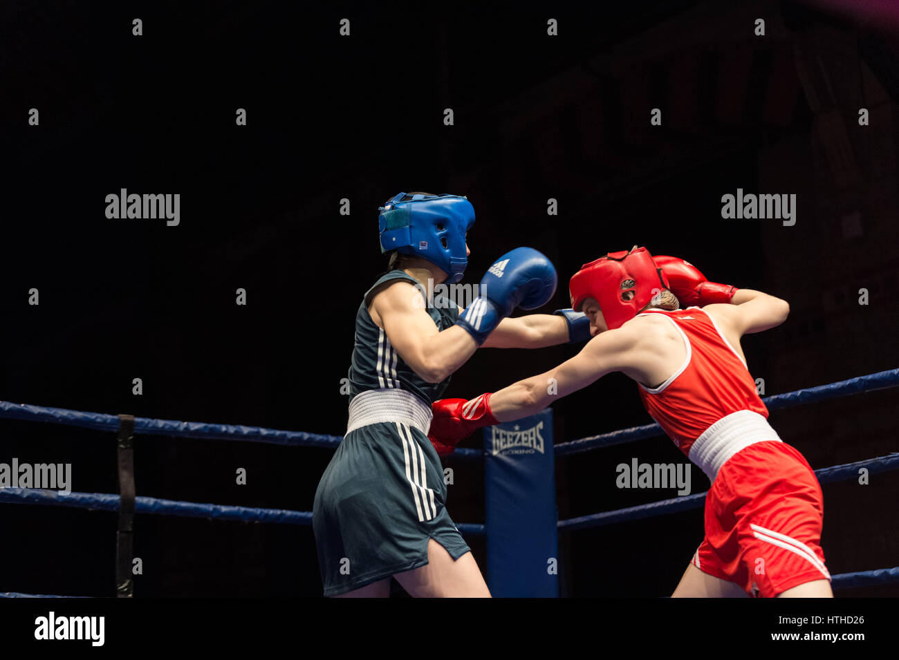 Cambridge, UK. 10th March, 2017. Katie MacVarish (Red, Cambs) v Rachel ...