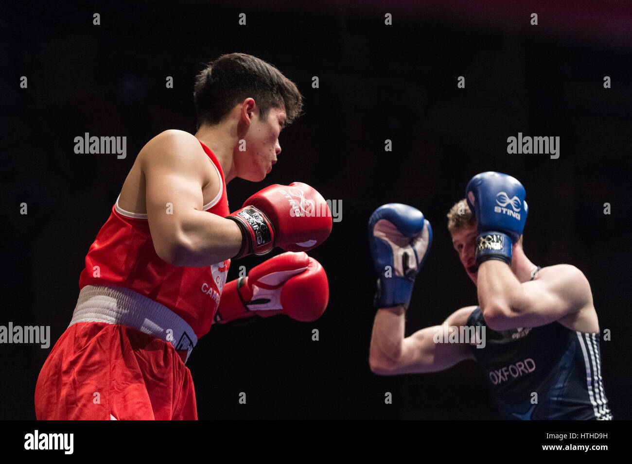Cambridge, UK. 10th March, 2017. Oxford(blue) vs Cambridge(red). 110th ...