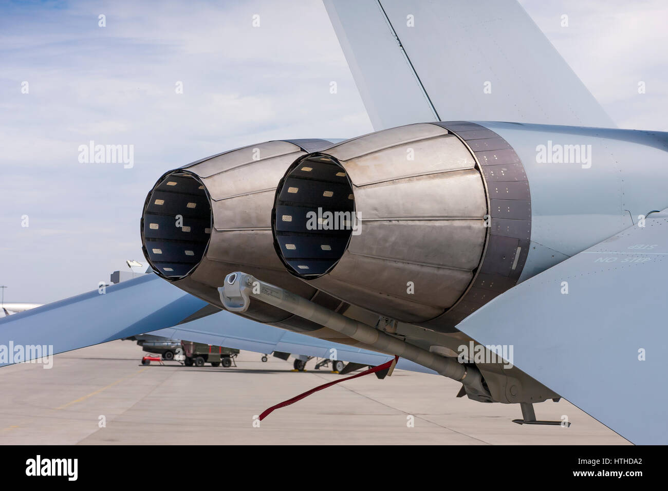 Pin by ScaleModelVideos on F-18 Exhaust Nozzles | F-18, F 18 hornet, Hornet