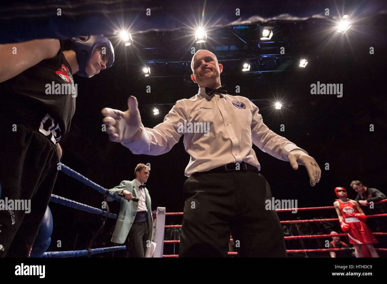 Cambridge, UK. 10th March, 2017. Lucy Harris (Red, Cambs) v Roni Dean ...