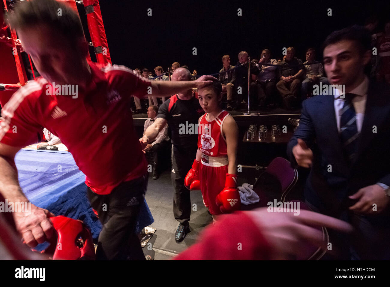 Amateur boxing female hi-res stock photography and images - Alamy