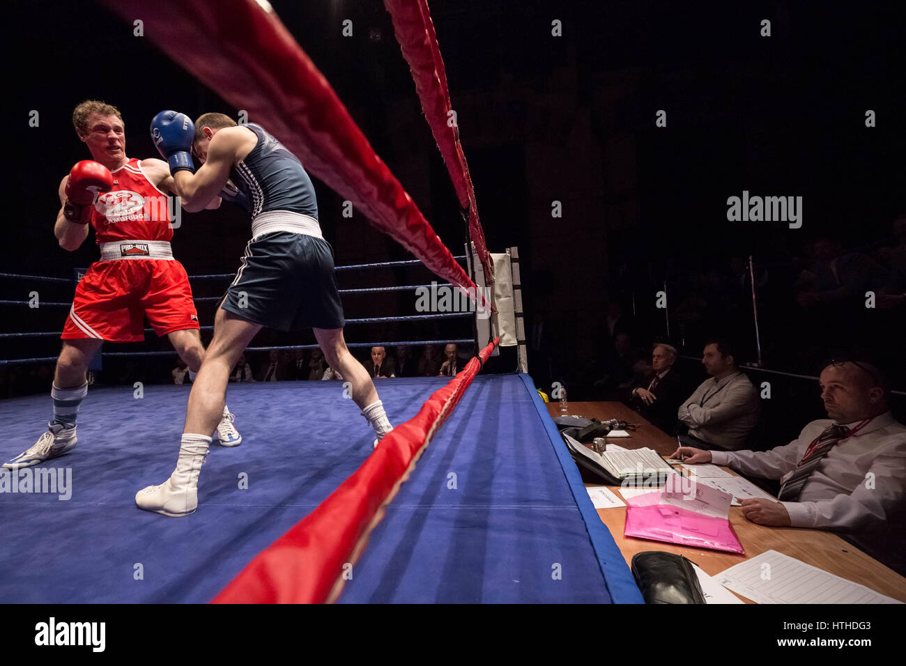 Boxing judge hi-res stock photography and images - Alamy