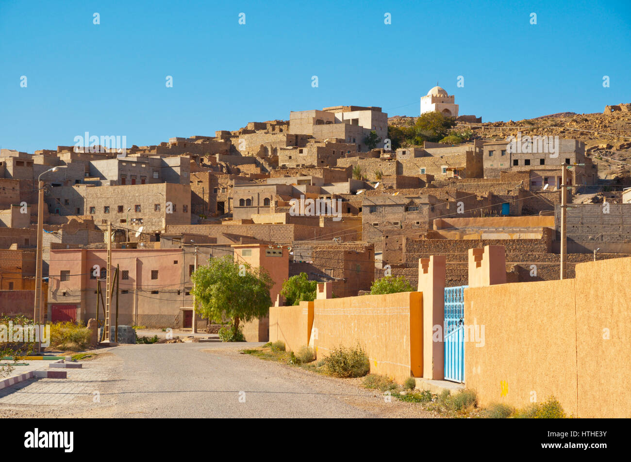 Tomb of marabout hi-res stock photography and images - Alamy