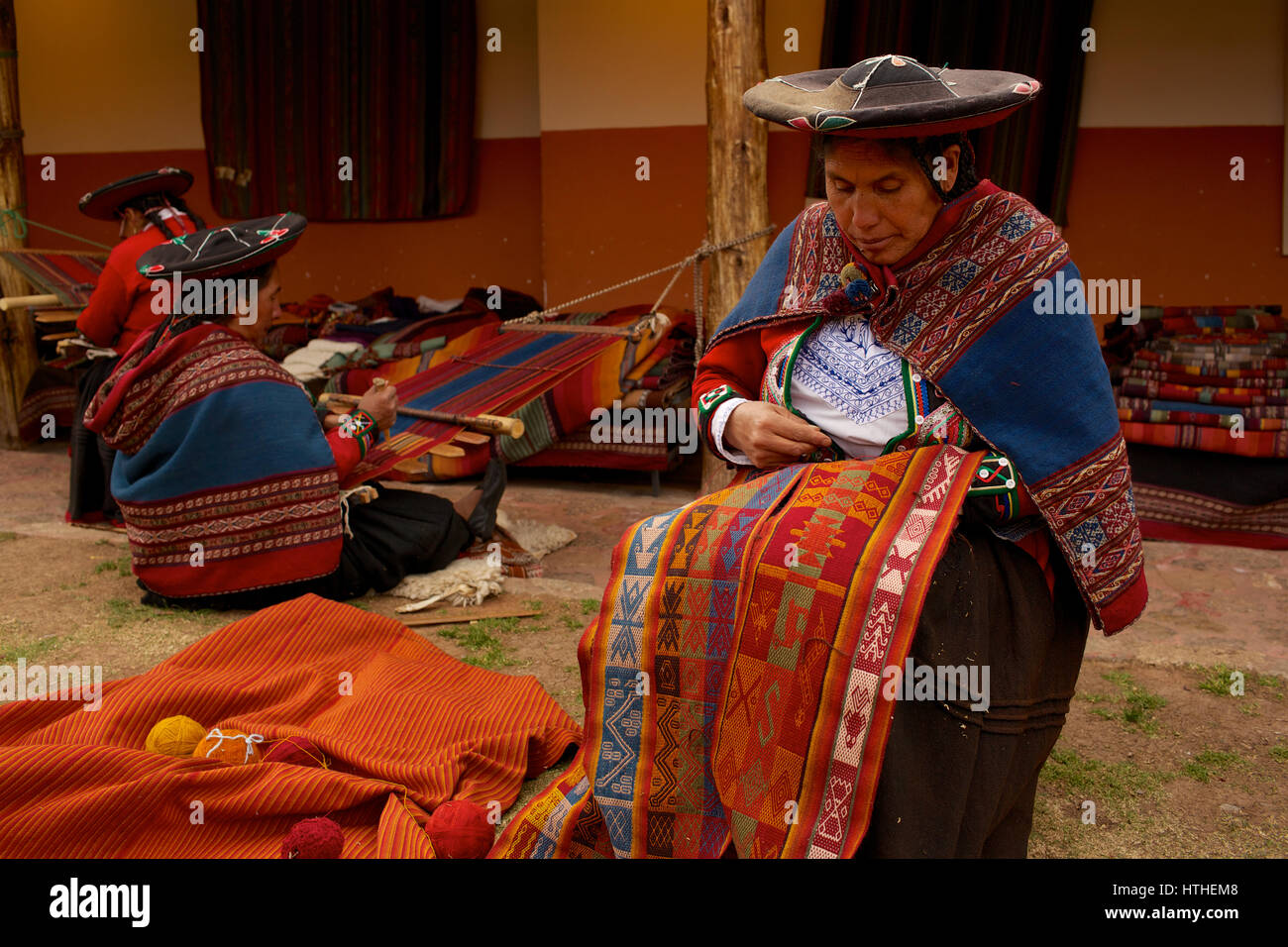 Inca weaving tradition hi-res stock photography and images - Alamy