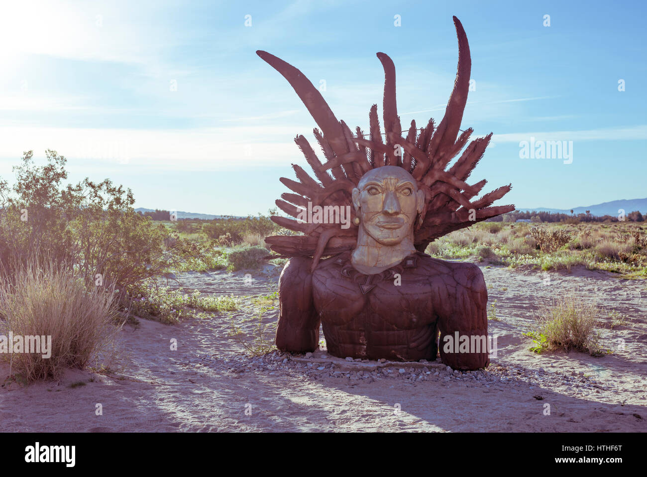 Metal indian native sculpture hi-res stock photography and images - Alamy