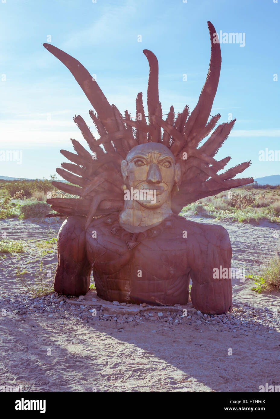 Metal indian native sculpture hi-res stock photography and images - Alamy