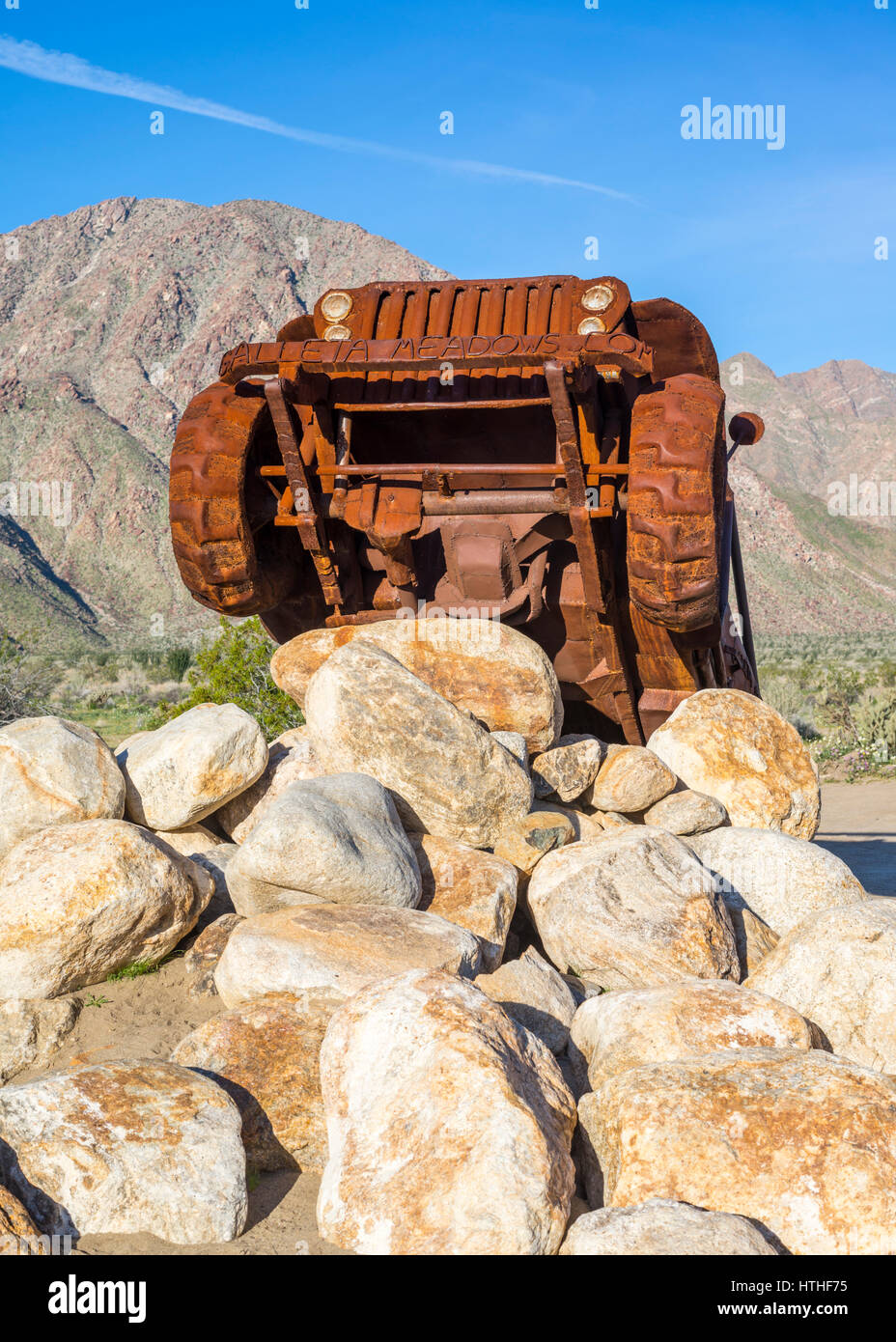 Metal sculpture artwork (by Ricardo Breceda). Borrego Springs ...