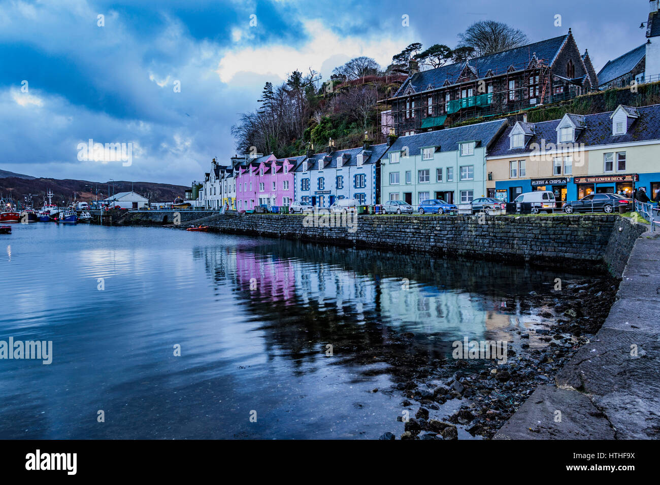 Portree harbour and buildings hi-res stock photography and images - Alamy