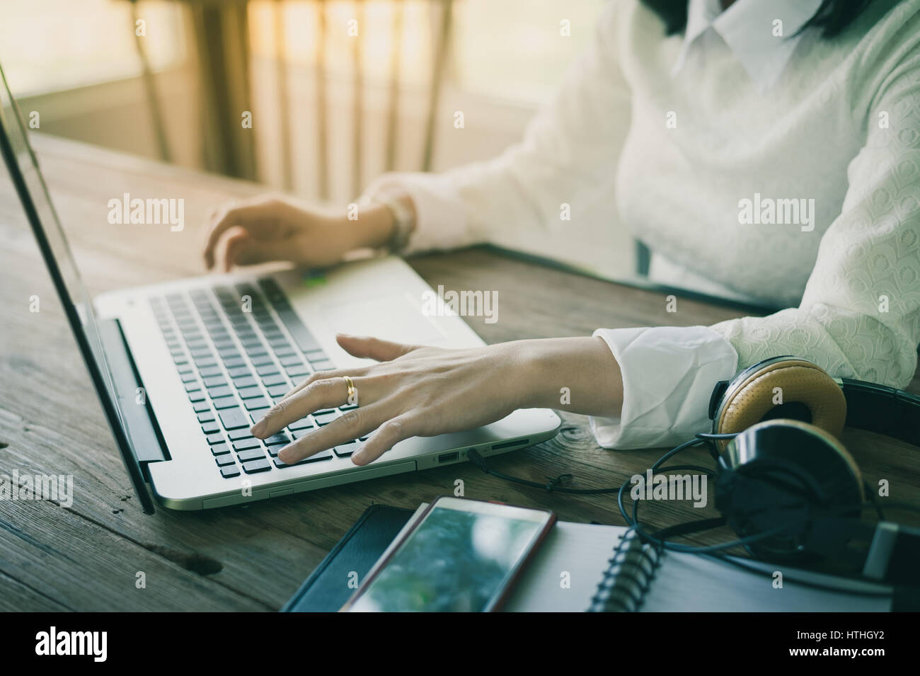Woman hands typing hi-res stock photography and images - Alamy