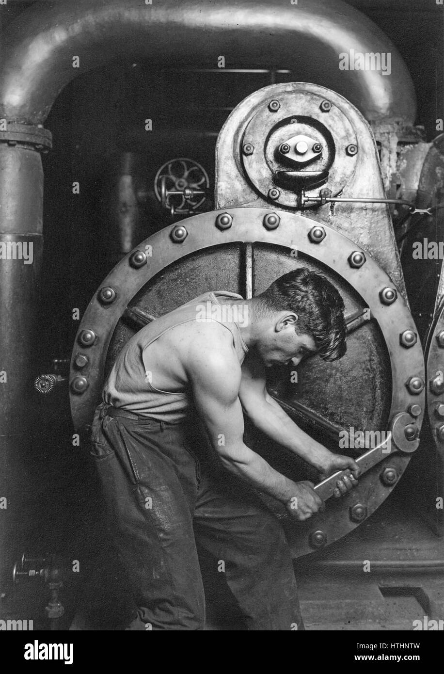 Lewis wickes hine hi-res stock photography and images - Alamy