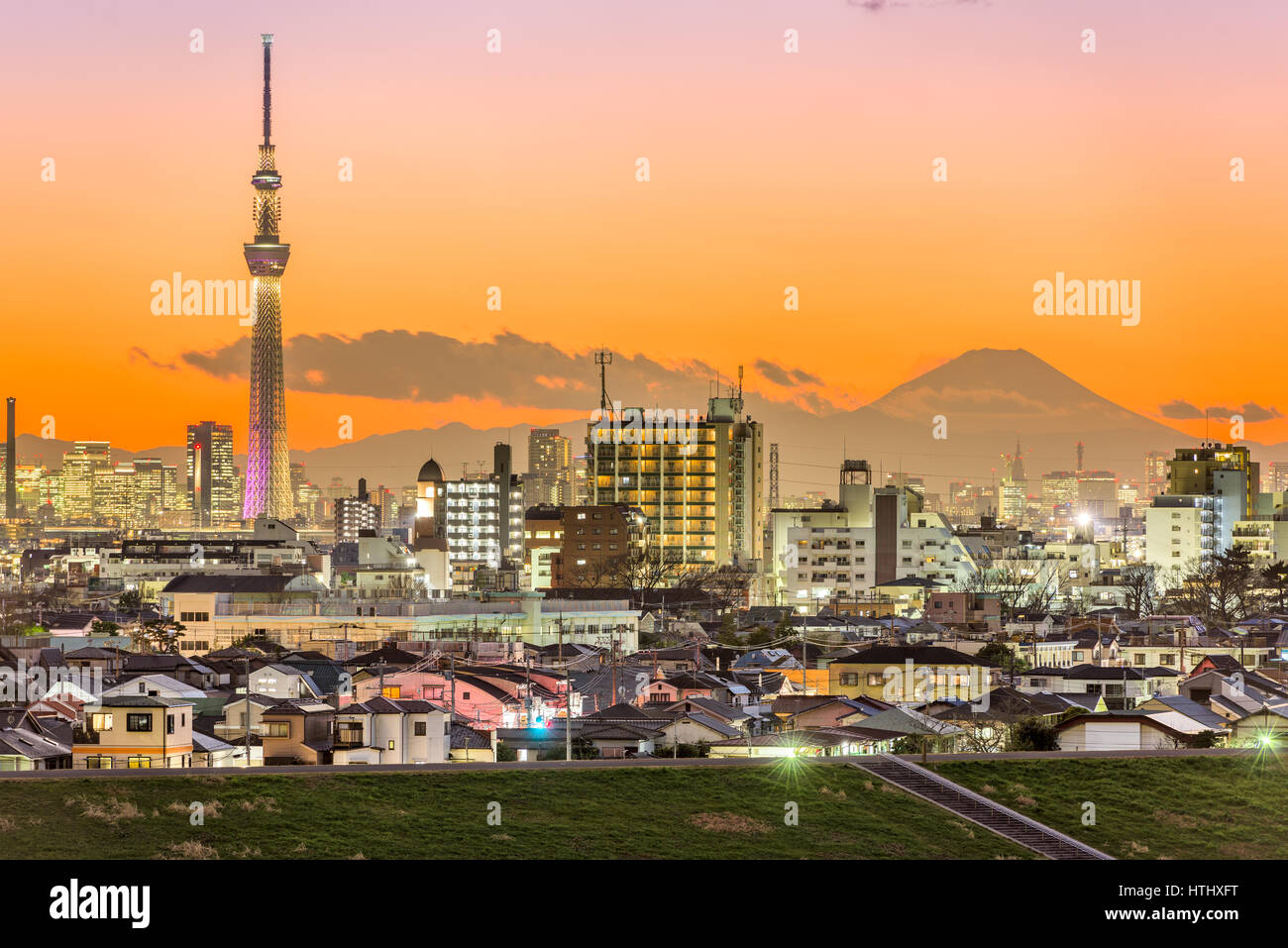 Tokyo japan skyline hi-res stock photography and images - Alamy