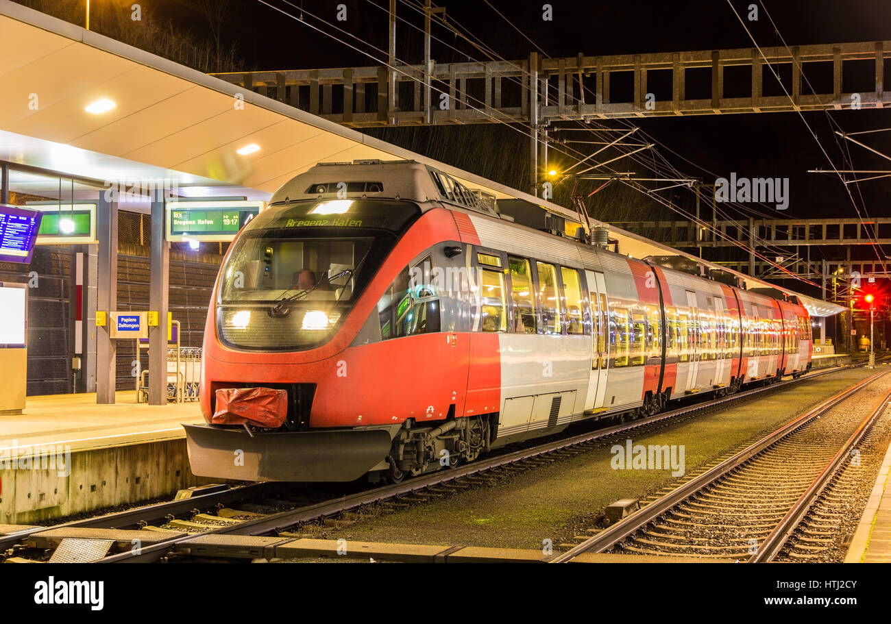 Local train at the station hi-res stock photography and images - Alamy
