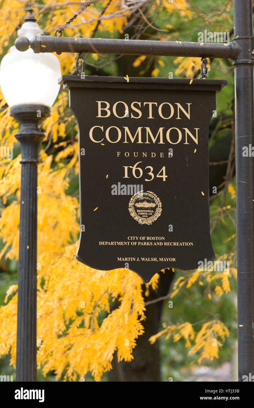 Boston Common Sign in the Fall Stock Photo - Alamy