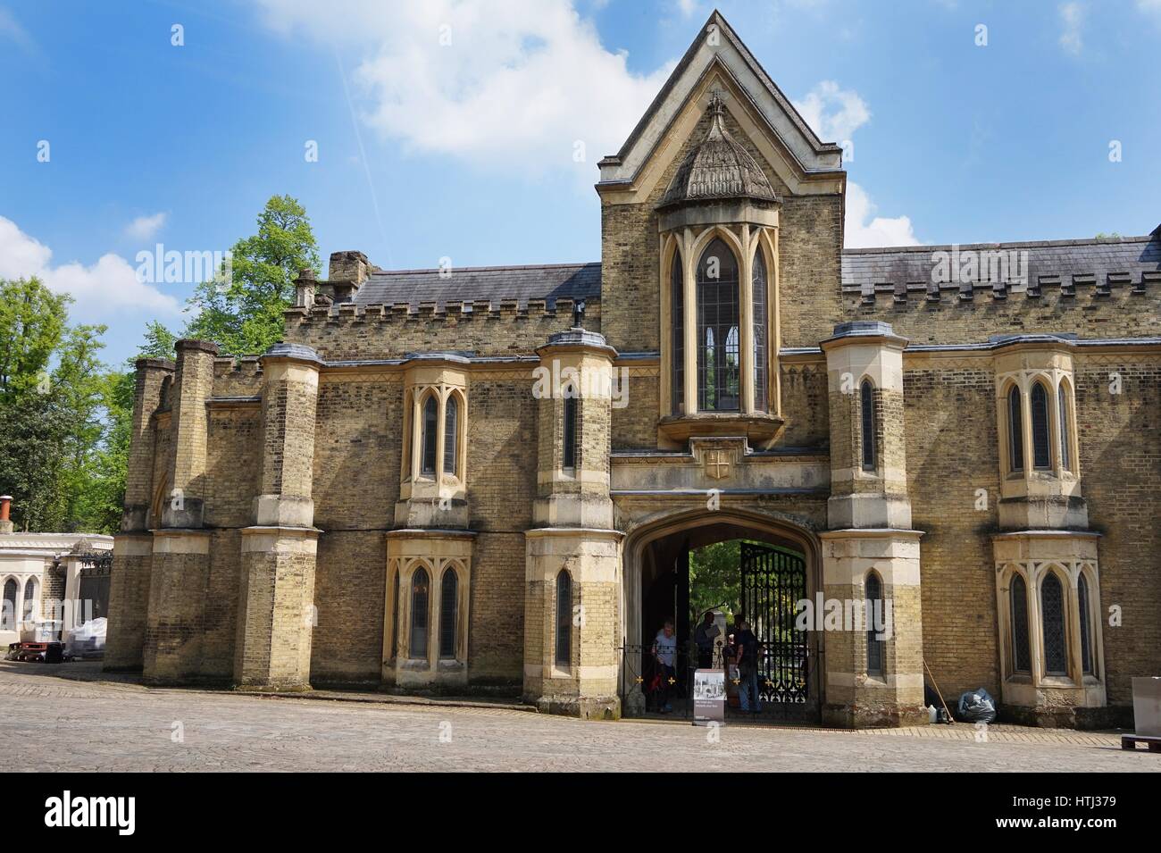 Highgate cemetery west hi-res stock photography and images - Alamy