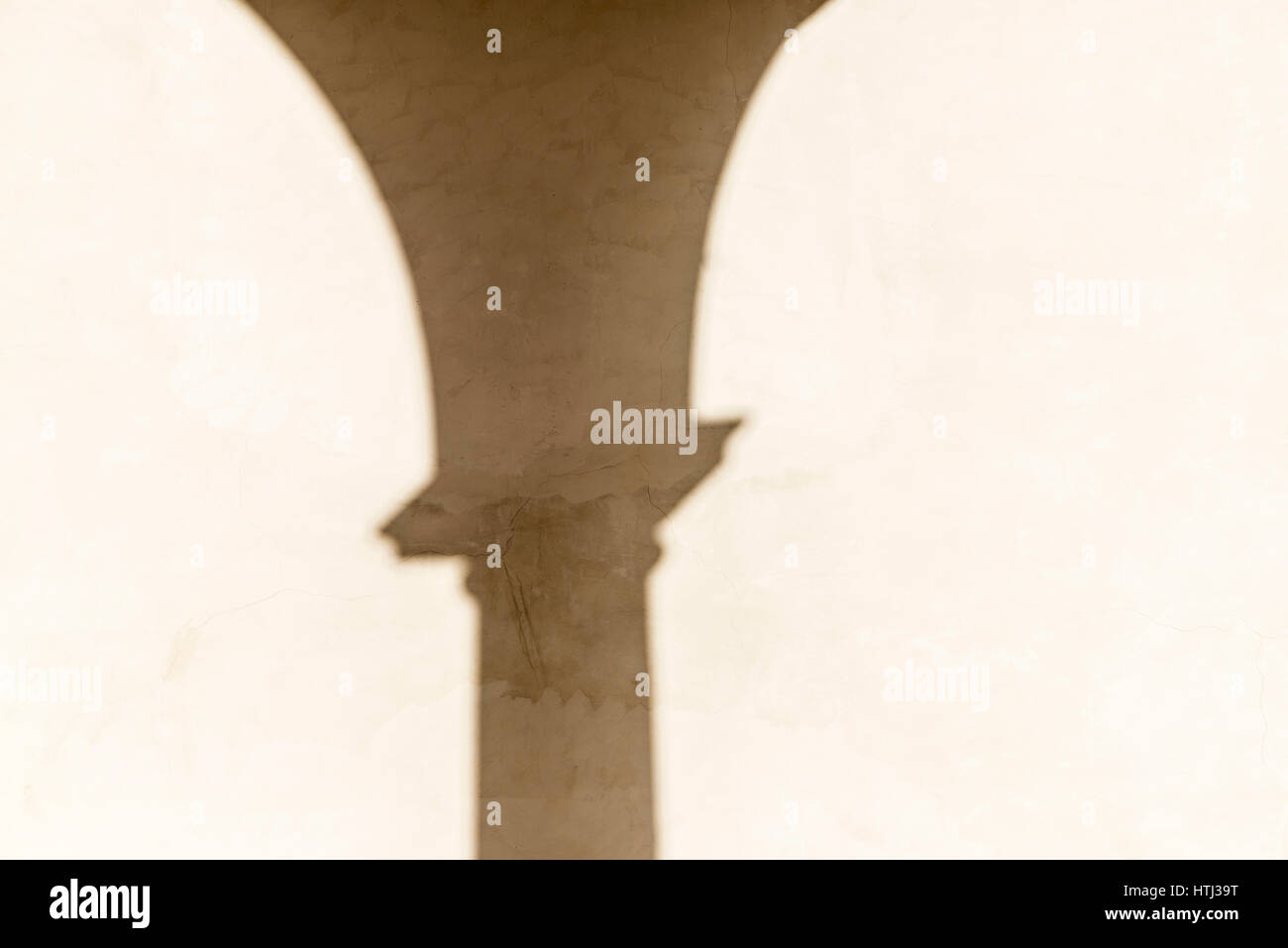 Column shadow hi-res stock photography and images - Alamy