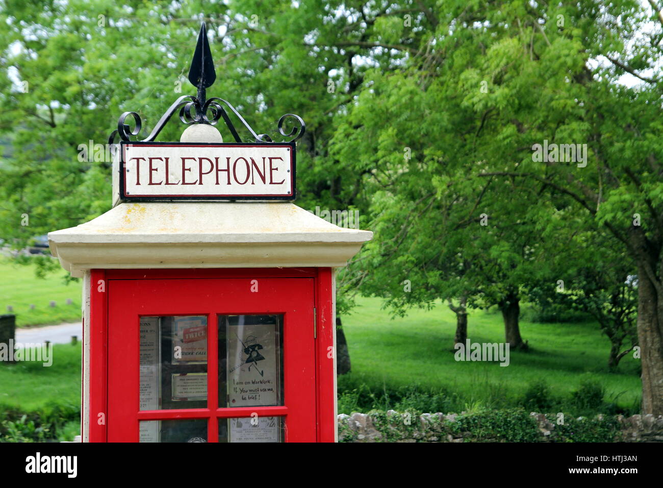 Retro English telephone box Stock Photo - Alamy