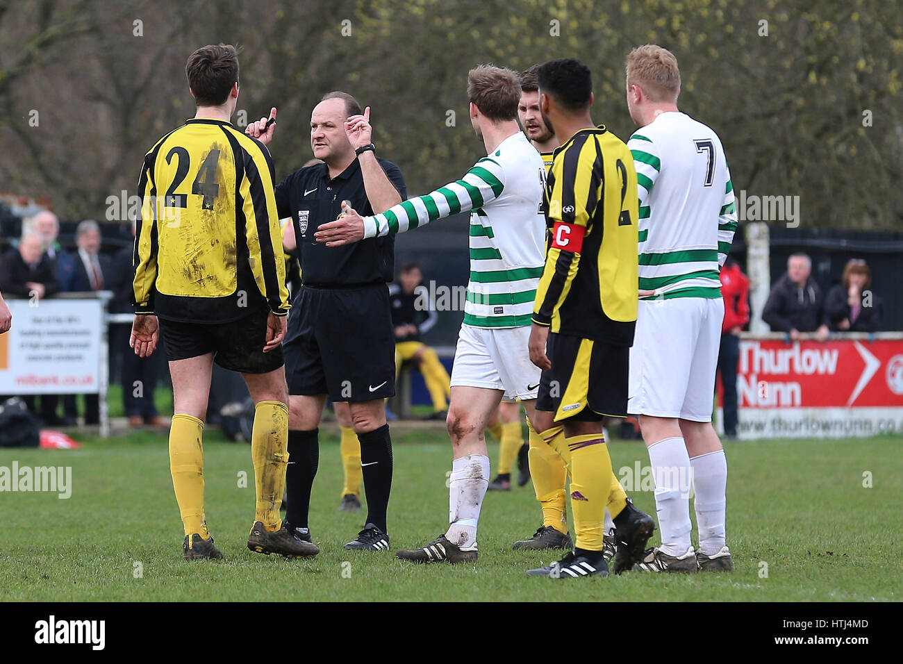 CSS Celtic (white/green) vs Broomfield (yellow/black), Braintree ...