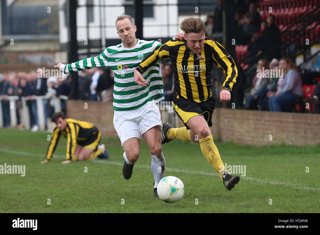 CSS Celtic (white/green) vs Broomfield (yellow/black), Braintree ...