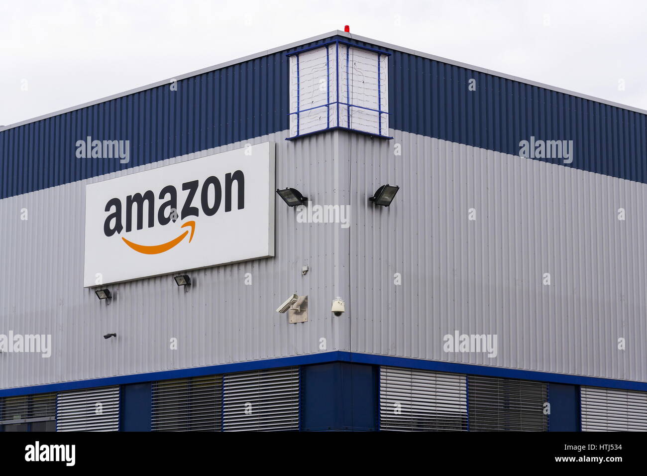 Amazon logistics logo hi-res stock photography and images - Alamy