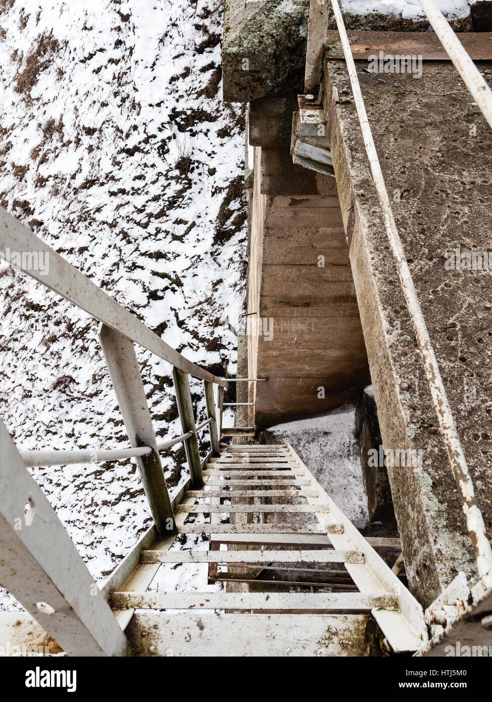 frozen countryside scene in winter with snow. railway railroad Stock ...