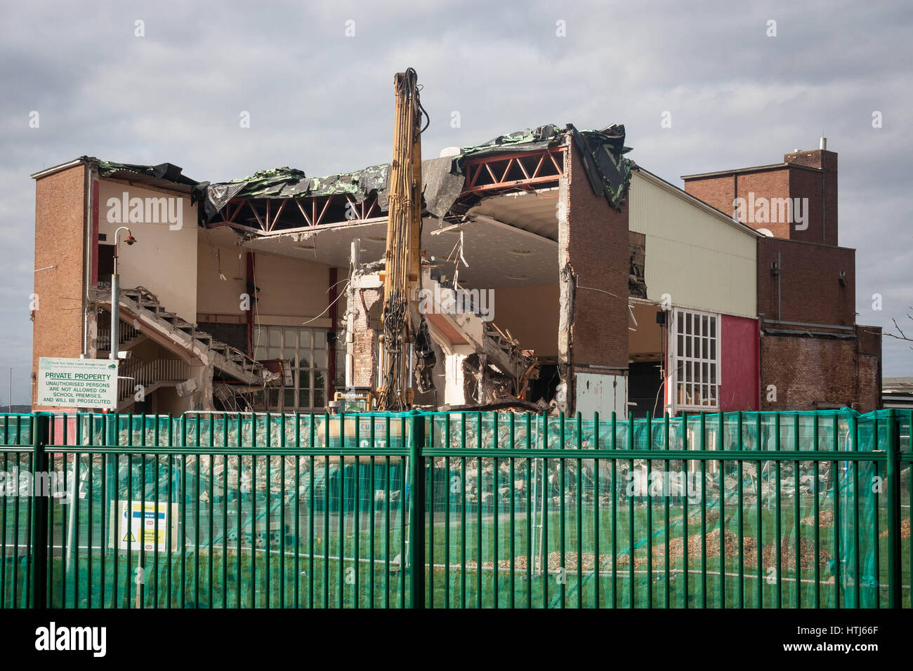 1950s school building hi-res stock photography and images - Alamy
