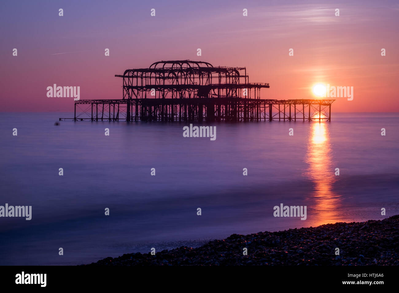 Old brighton pier hi-res stock photography and images - Alamy