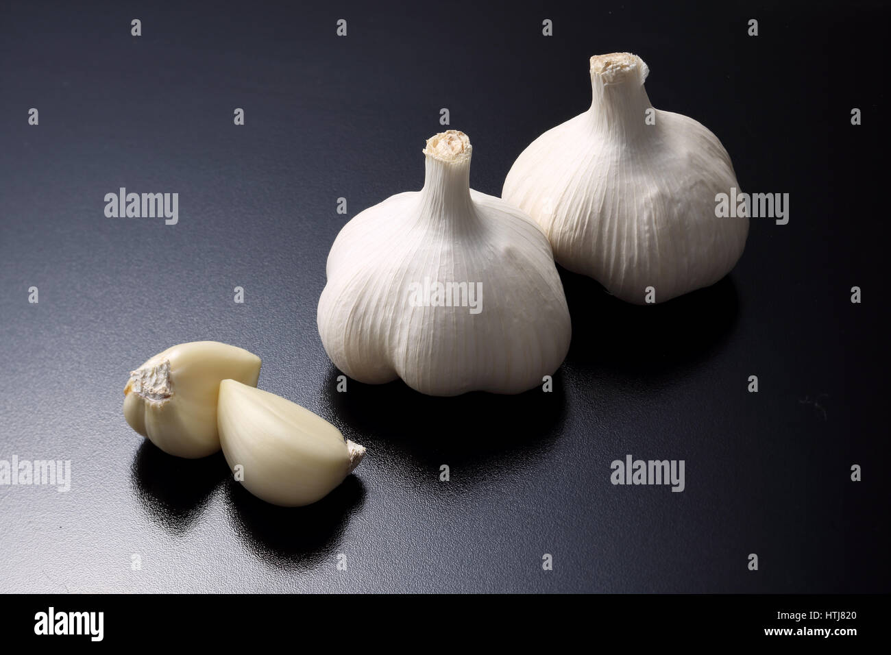 Garlic gloves hi-res stock photography and images - Alamy