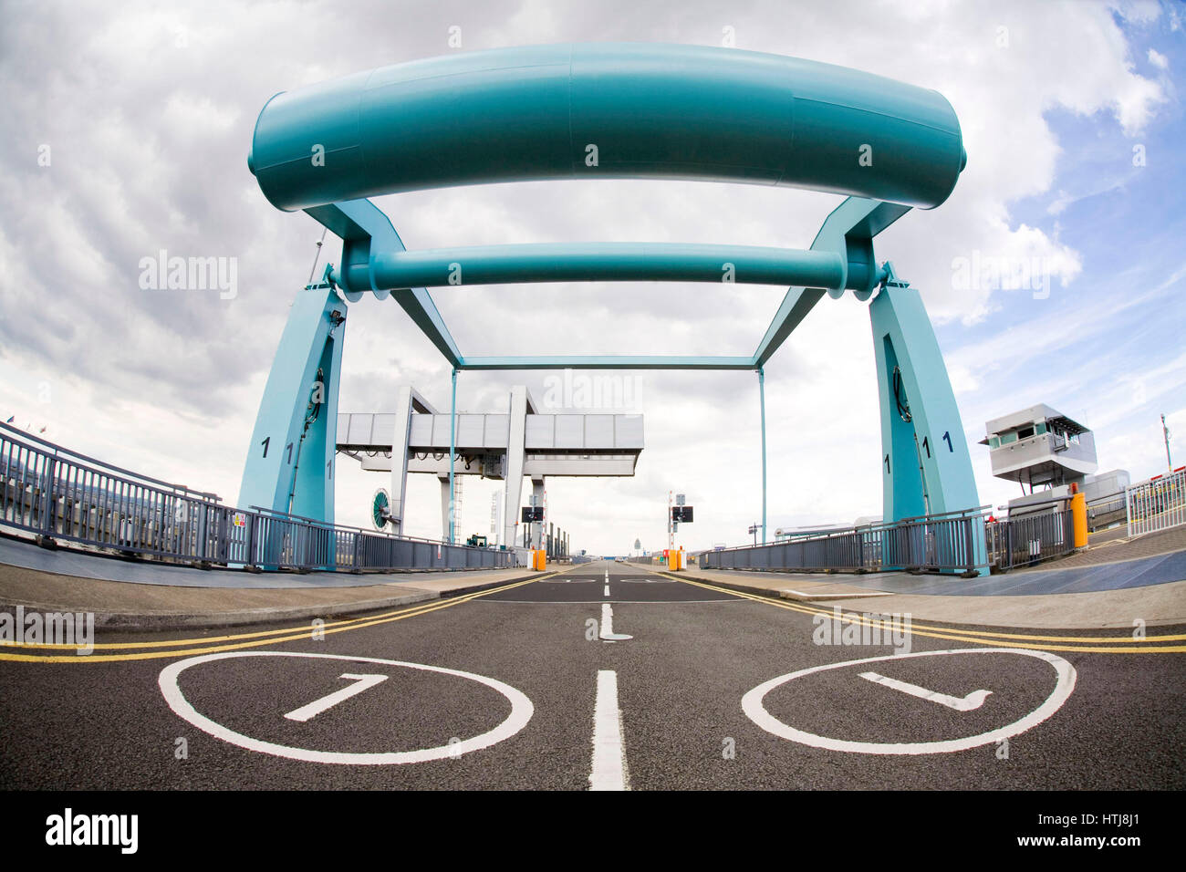 Cardiff Barrage, Cardiff Bay Stock Photo - Alamy