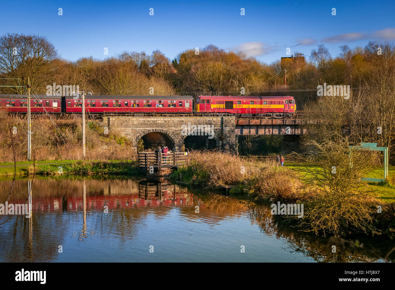 An EWS Class 31 31466 diesel locomotive crosses the viaduct at Burrs ...