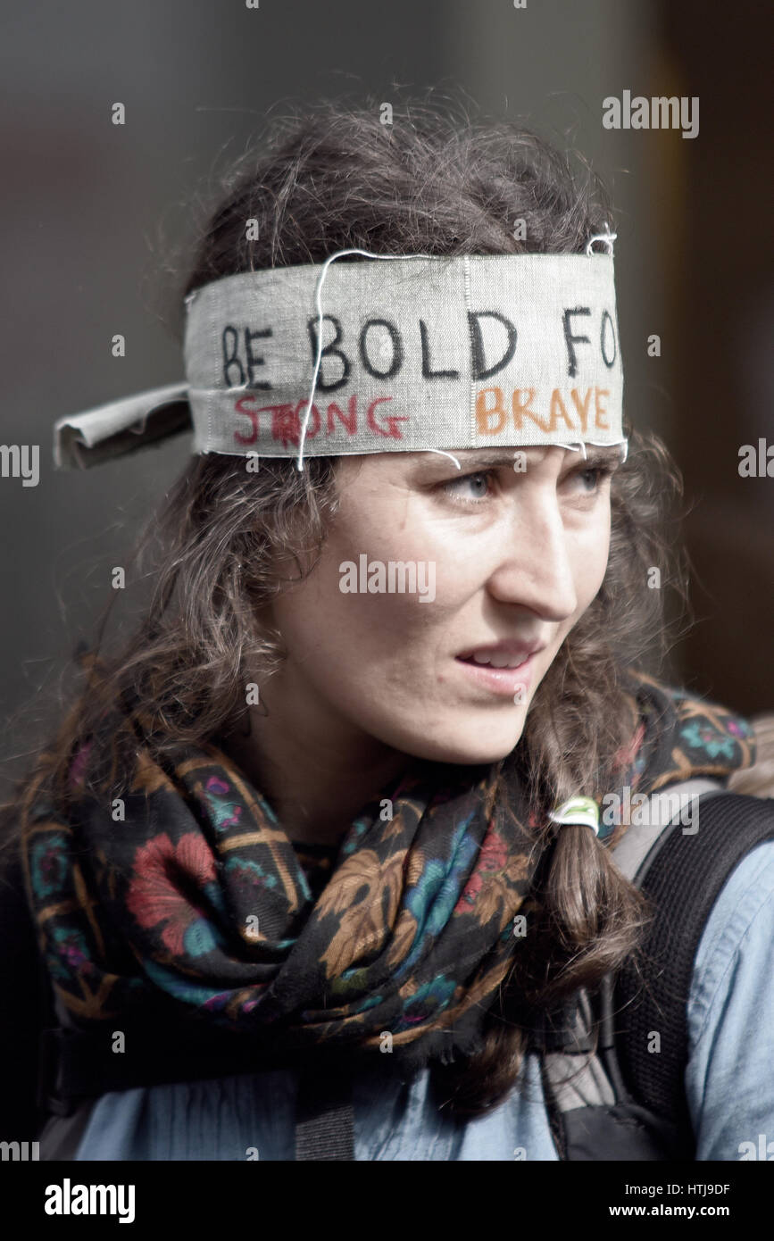 Human rights women rise up hi-res stock photography and images - Alamy