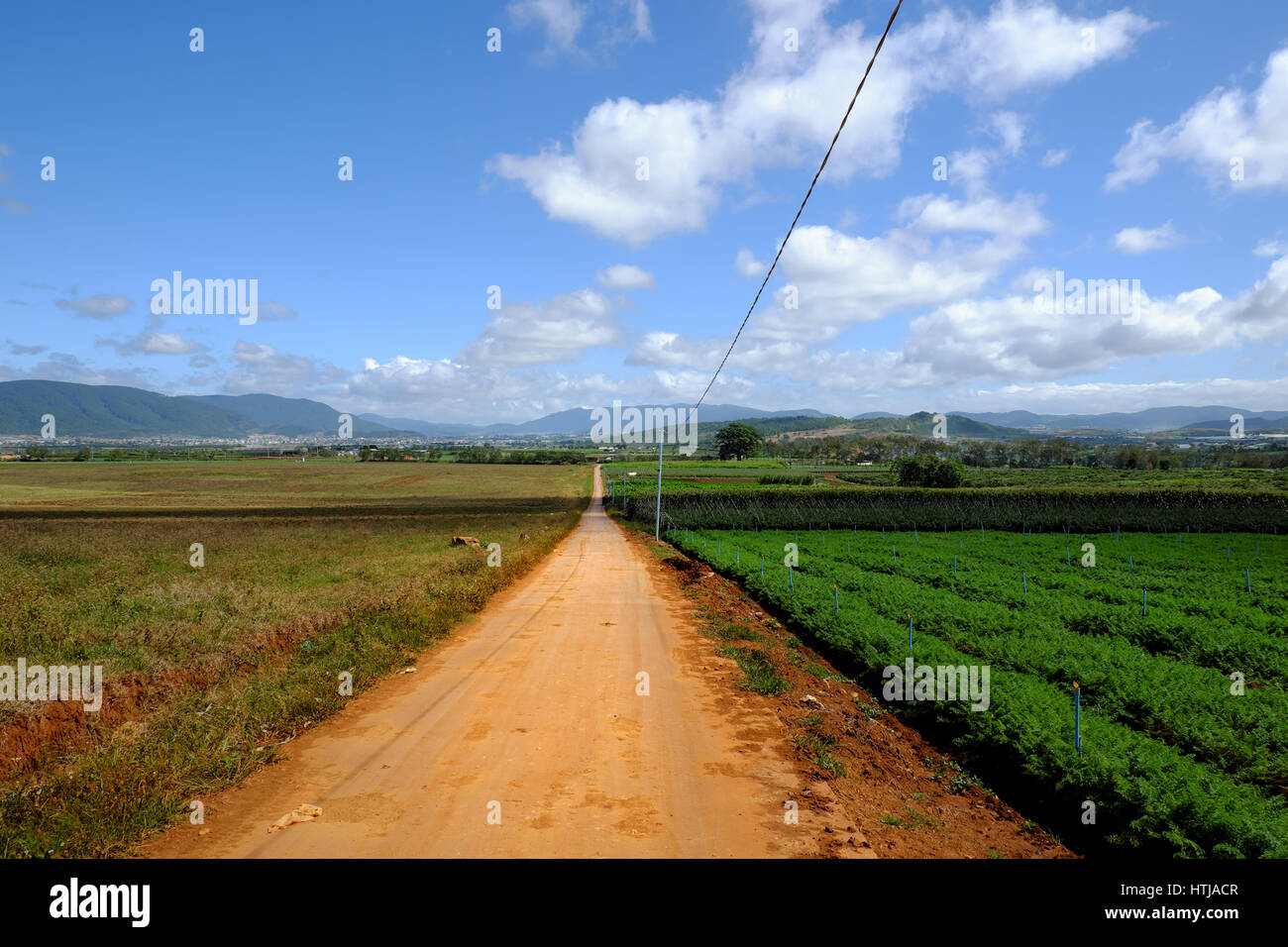 Farm field wide view hi-res stock photography and images - Alamy