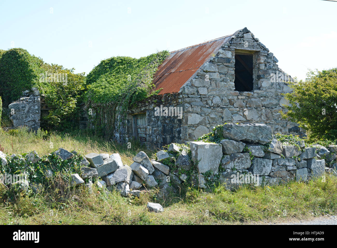 Derelict stone barn, Connamara, Ireland Stock Photo - Alamy