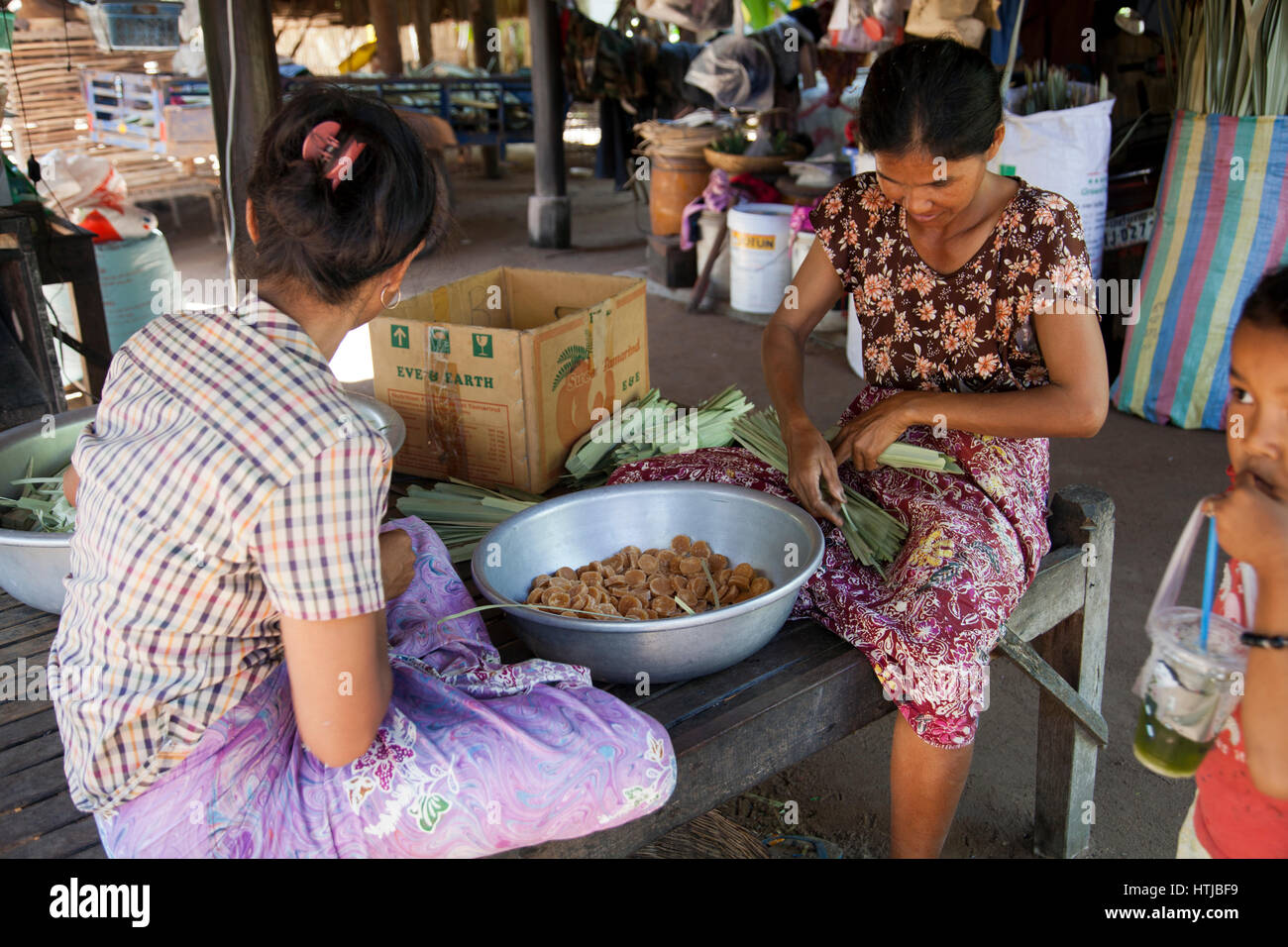 Cambodia rural people family hi-res stock photography and images - Alamy