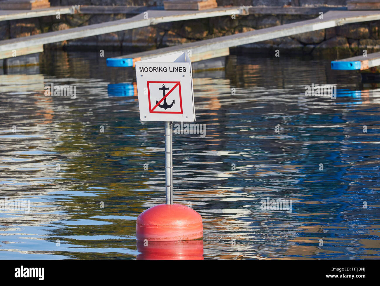 Mooring lines hi-res stock photography and images - Alamy