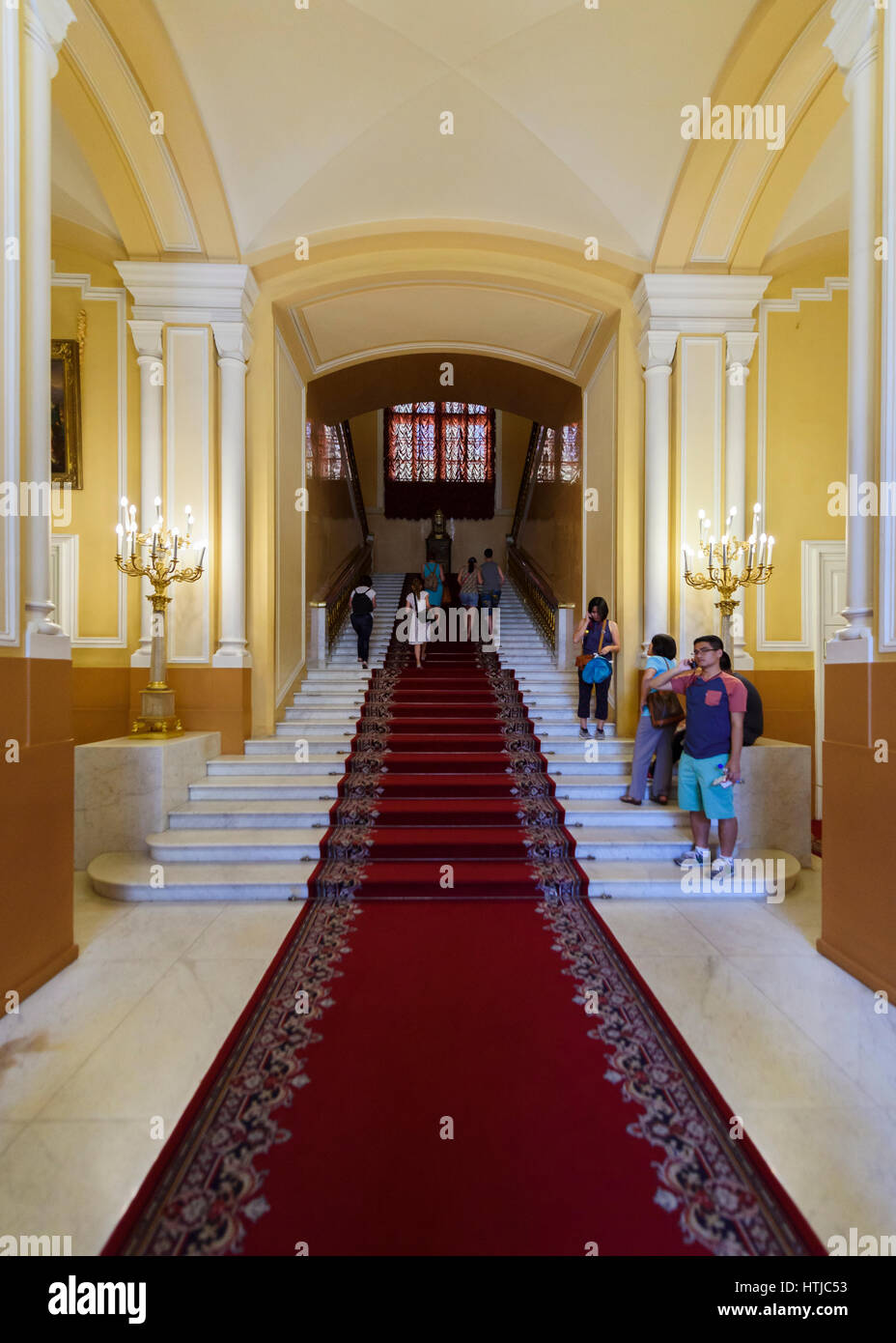 Kremlin palace door hi-res stock photography and images - Alamy