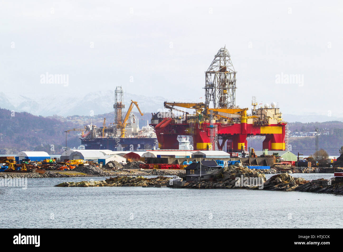 Norway oil rig hi-res stock photography and images - Alamy