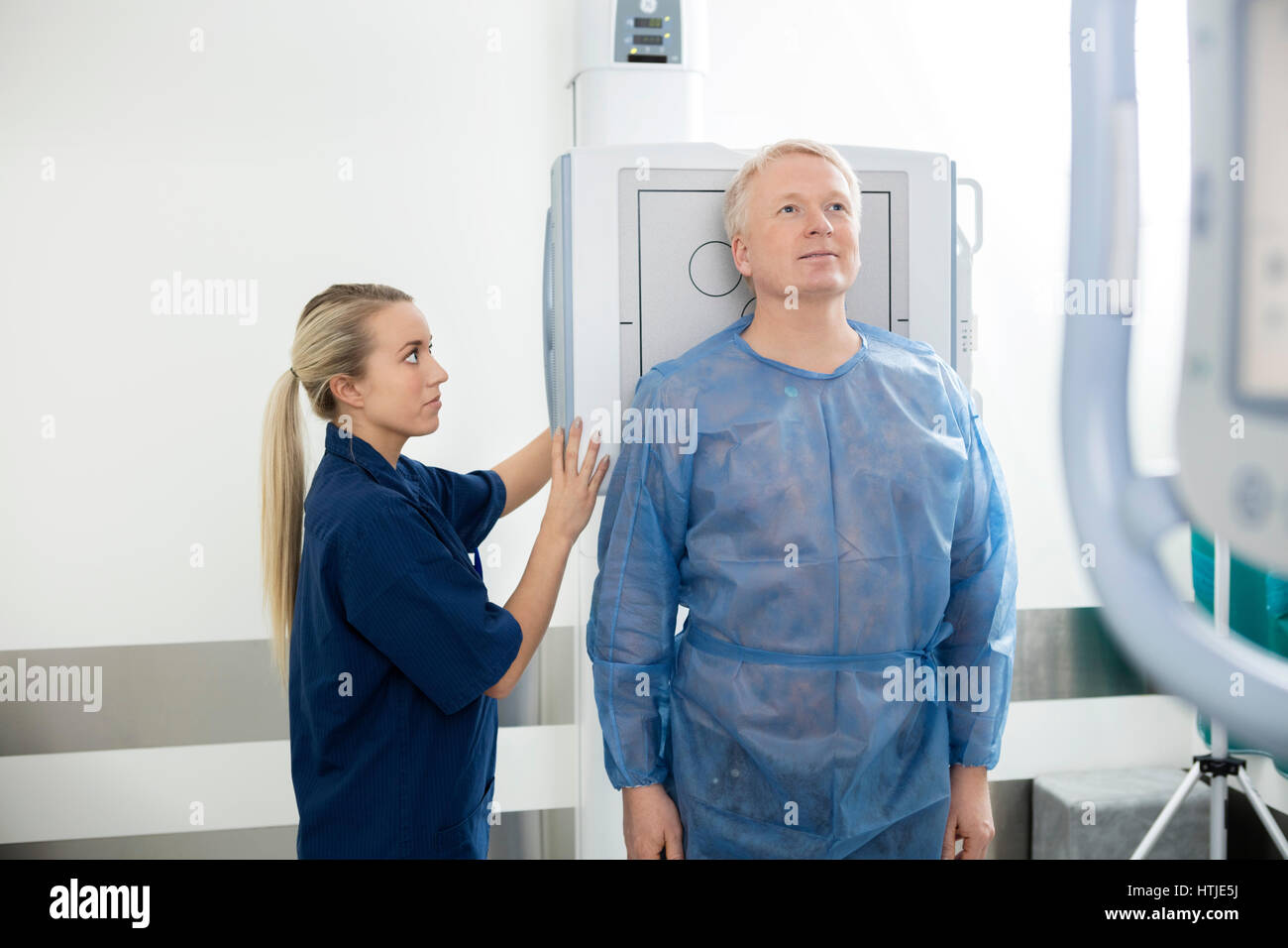 Medical radiography radiologist hi-res stock photography and images - Alamy