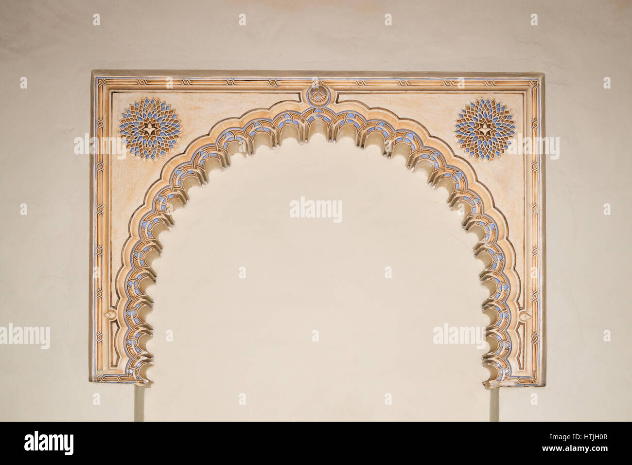 Multifoil arch hi-res stock photography and images - Alamy