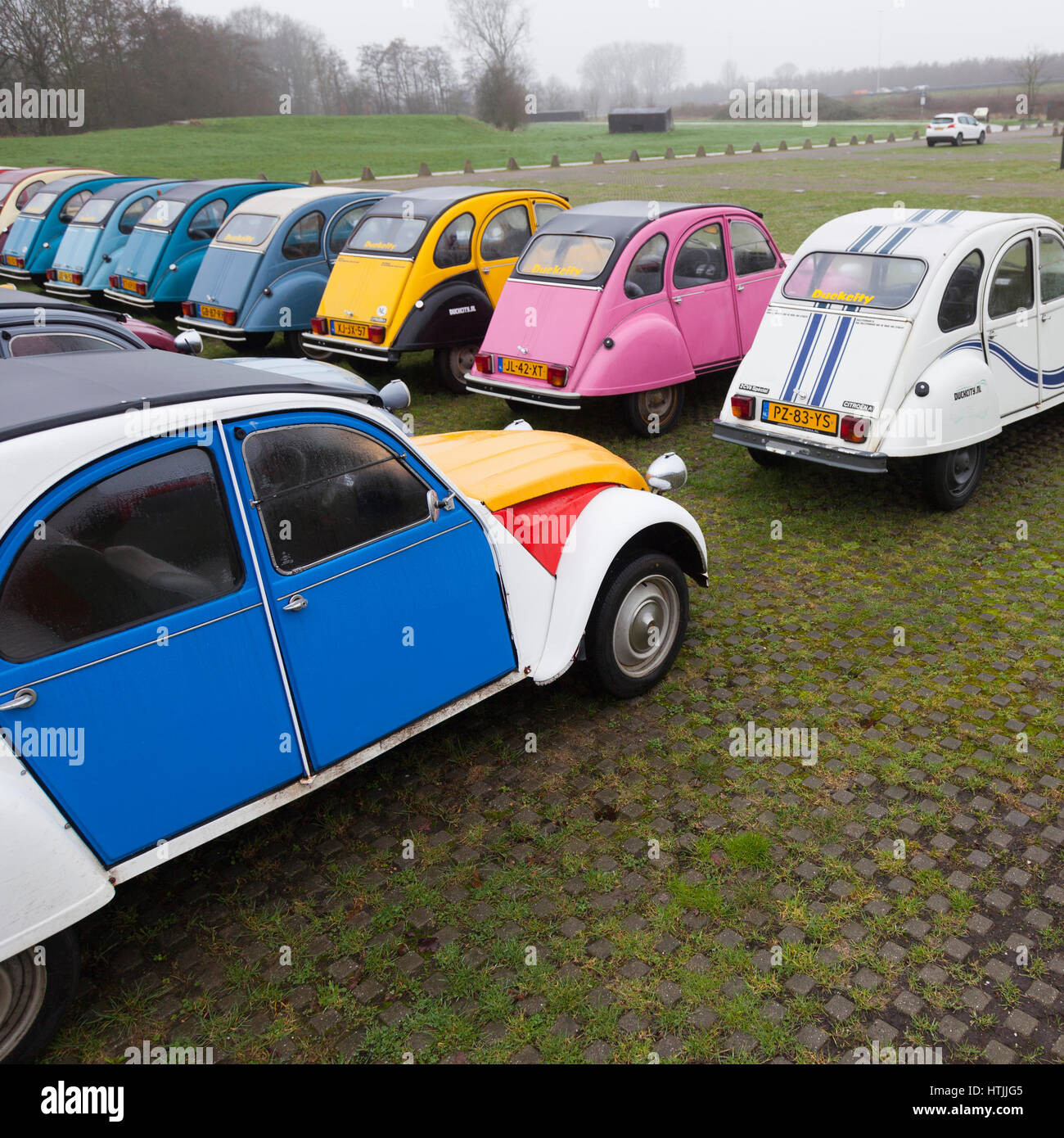 Car citroen 2cv cv duck hi-res stock photography and images - Alamy