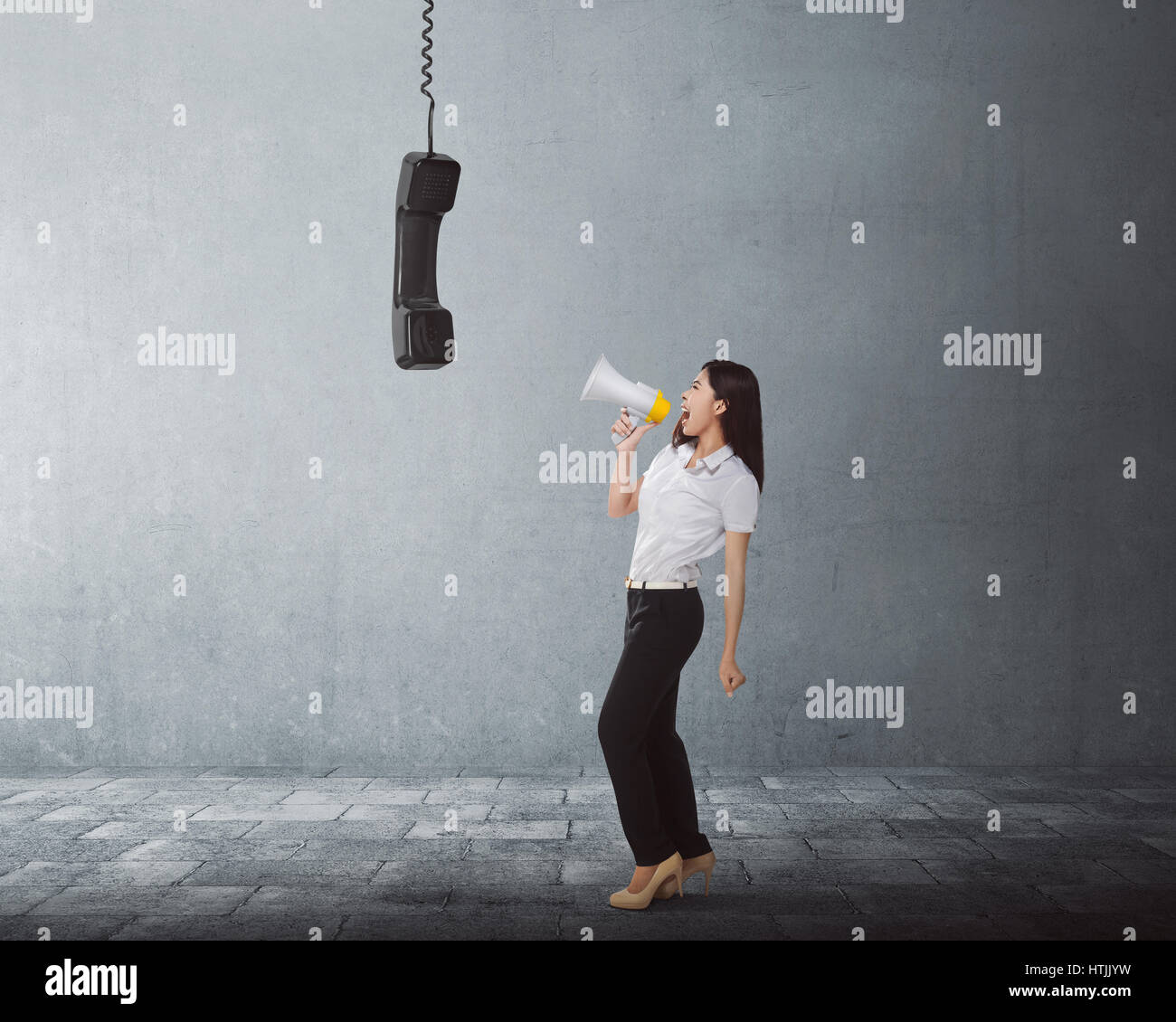 Black business woman yelling hi-res stock photography and images - Alamy