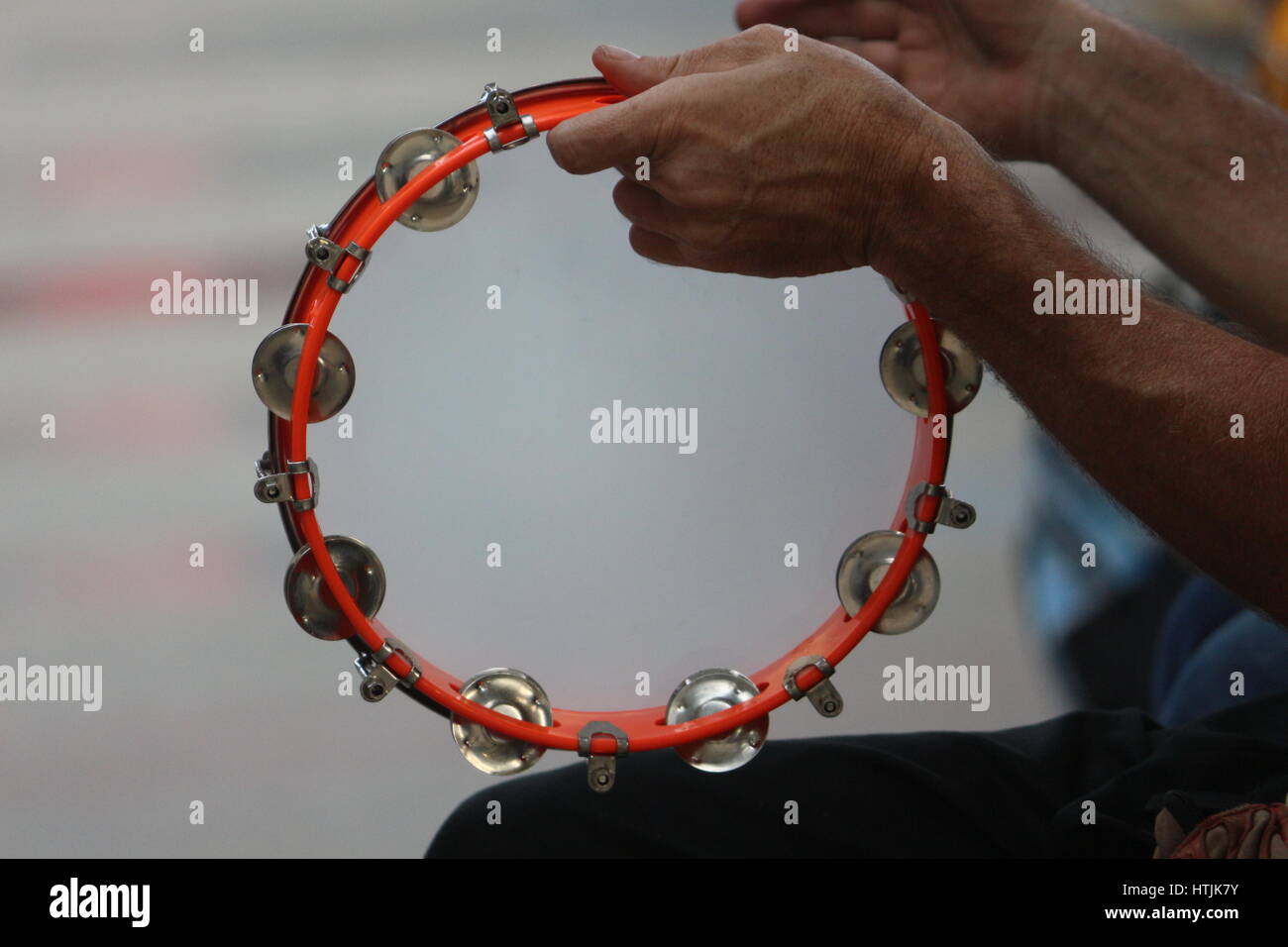 Musical hands hi-res stock photography and images - Alamy