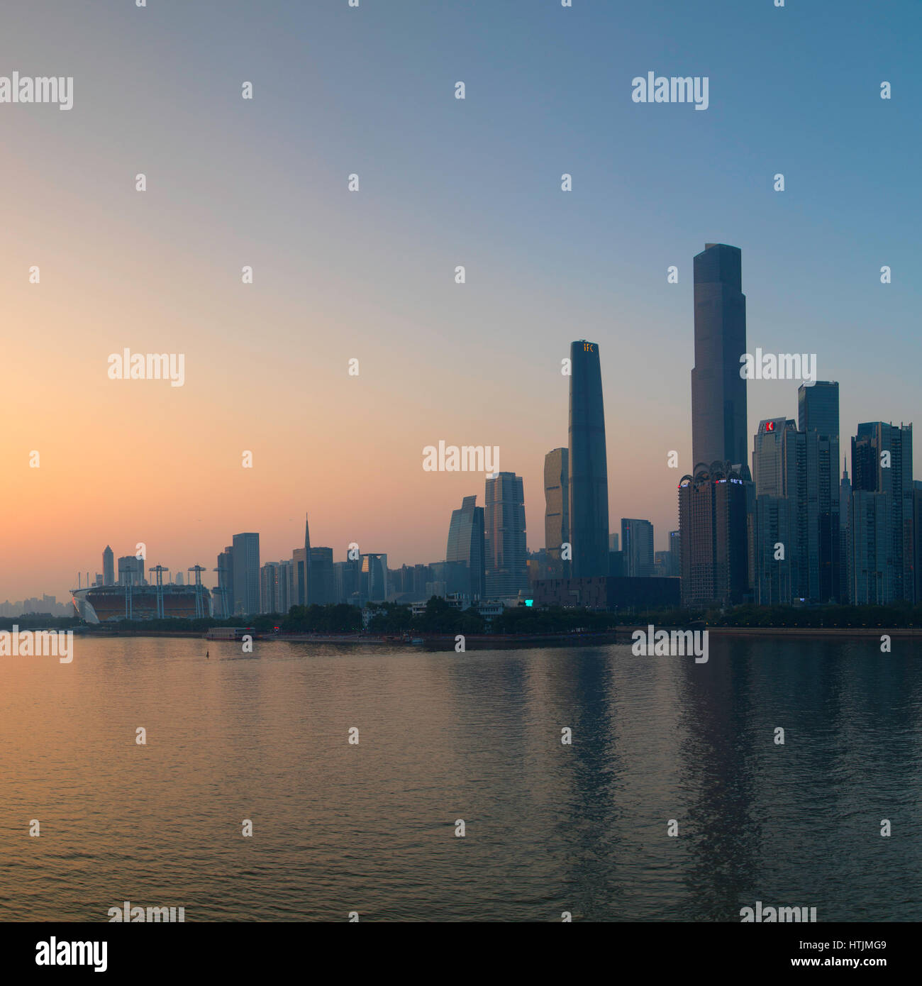 Guangzhou skyline hi-res stock photography and images - Alamy